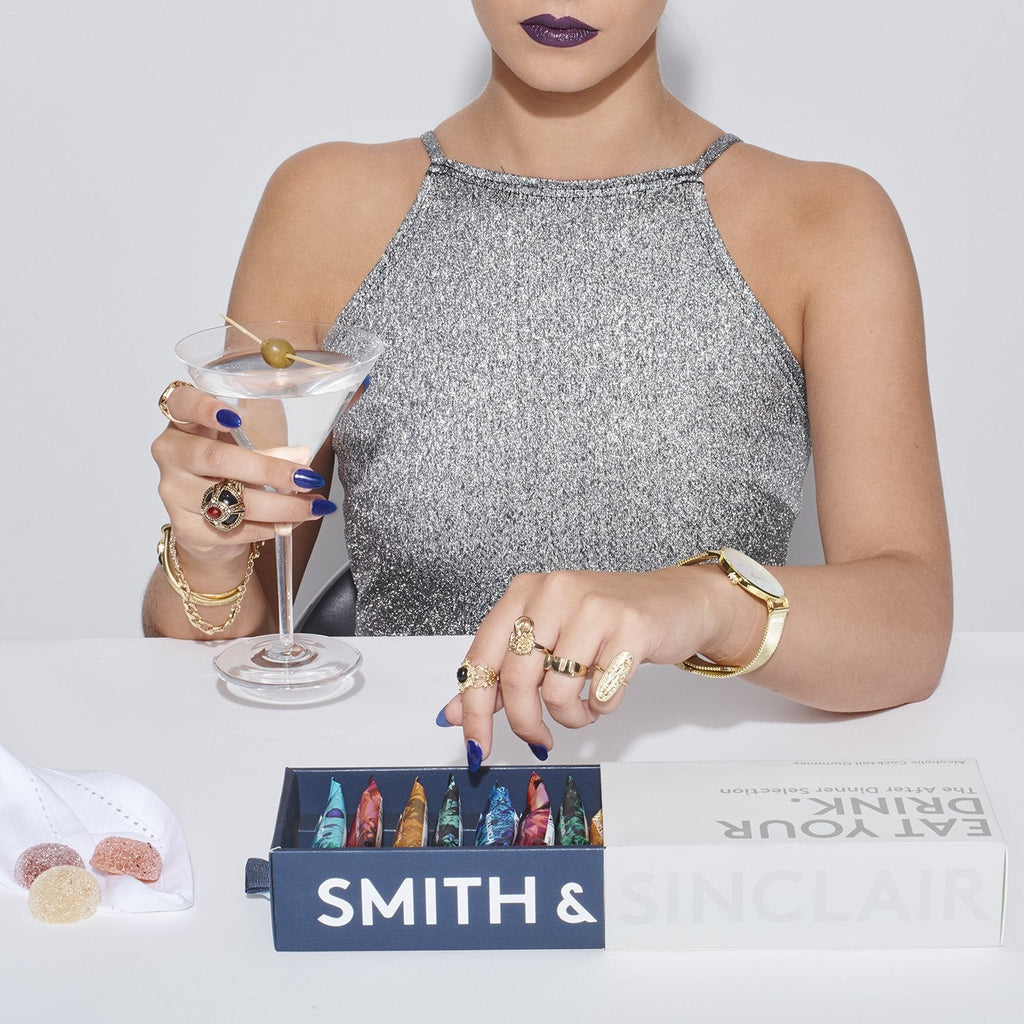TOP GIFTS TO BRING TO A DINNER PARTY – Smith & Sinclair US